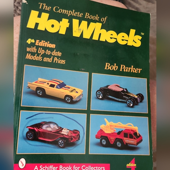 Hot Wheels | Toys | The Complete Book Of Hot Wheels 4th Edition ...